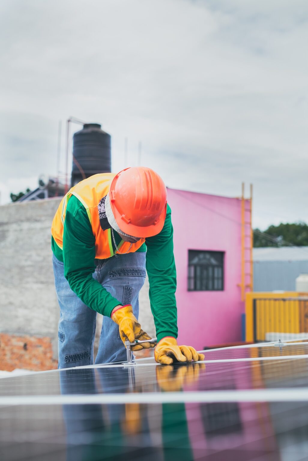 PRODUCTS & SERVICES - APN SOLAR
